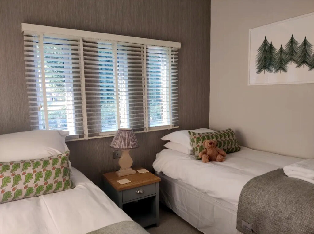 Cabin gallery - Fritton Lake Woodland Cabin Cabin gallery